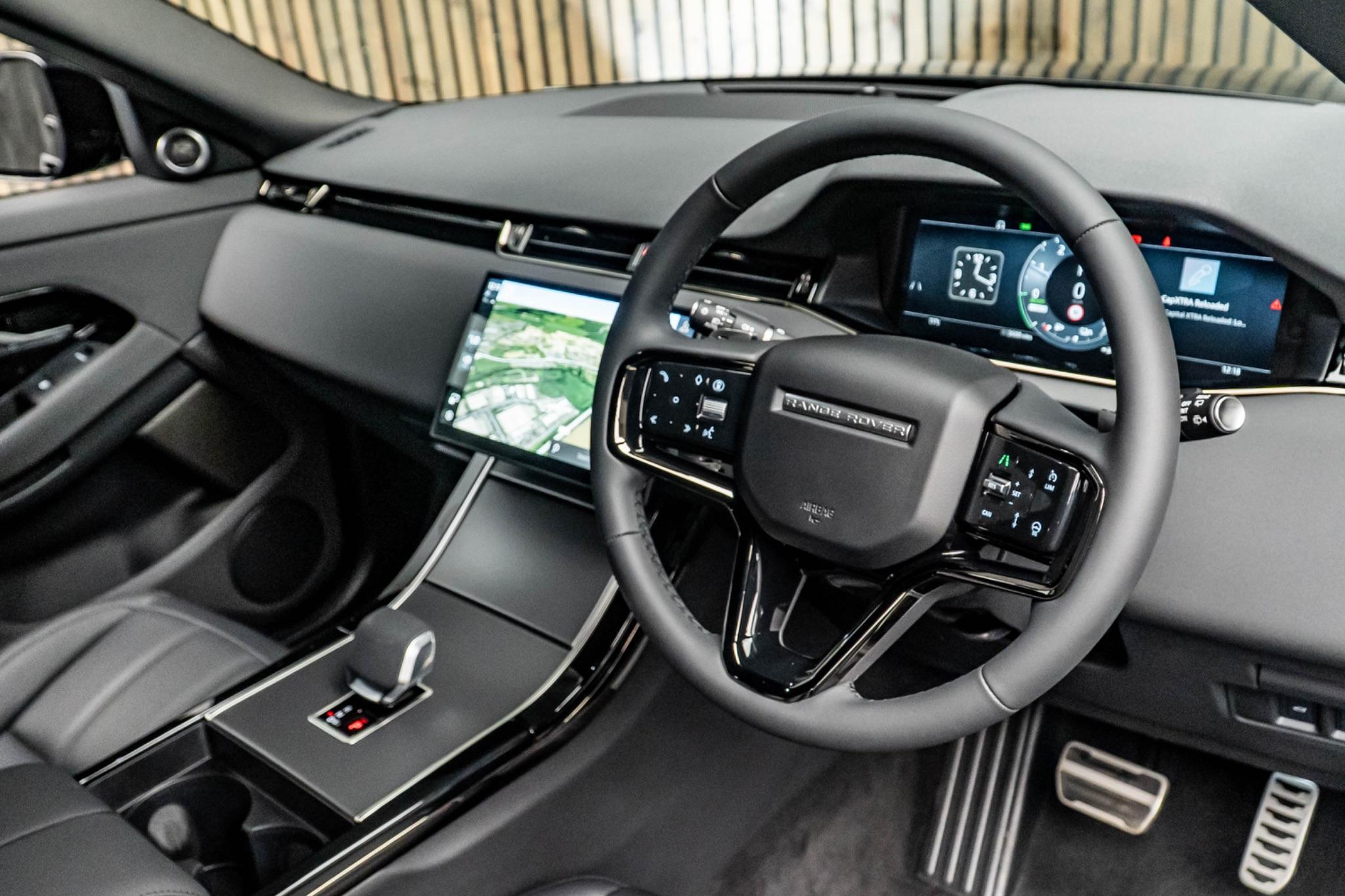 2025 Land Rover Range Rover Evoque 1.5 P270e 12.17kWh Dynamic SE Auto ...