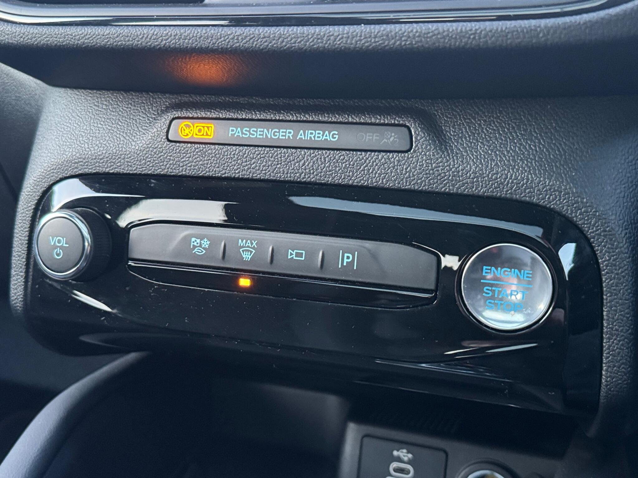 Ford Kuga 2.5 Duratec 14.4kWh ST-Line X CVT Euro 6 (s/s) 5dr | John ...