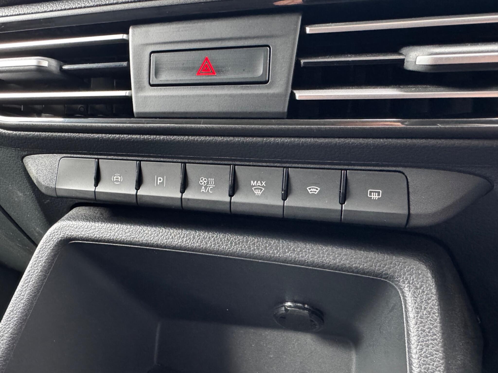 Ford Transit Connect 2.0 230 EcoBlue Limited L2 Euro 6 (s/s) 6dr | John ...