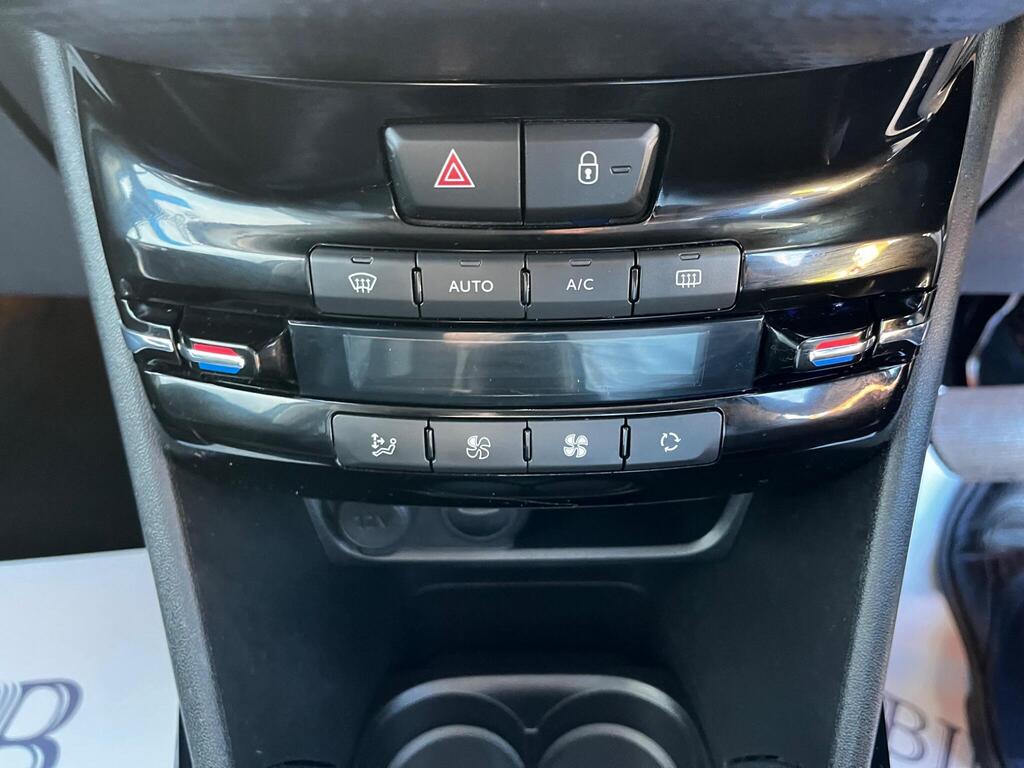 Used Peugeot 2008 Suv 1.2 Puretech Allure Eat Euro 6 (S/s) 5dr in ...