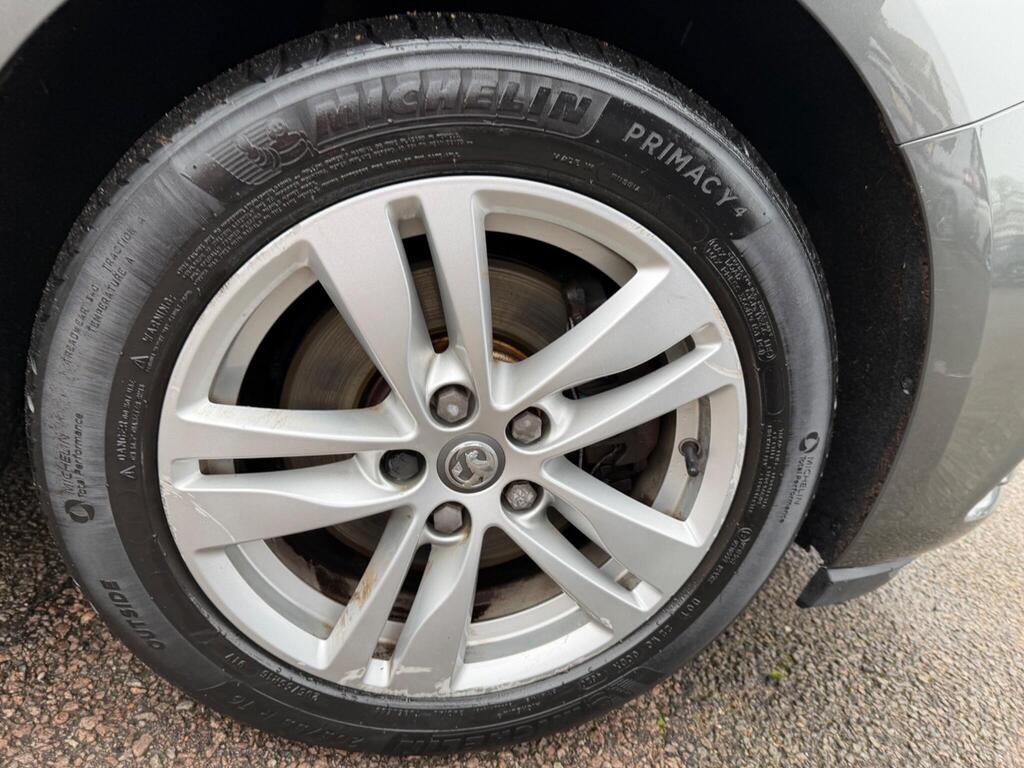 Used Vauxhall Astra Estate 1.6 Cdti Design Sports Tourer Auto Euro 6 ...