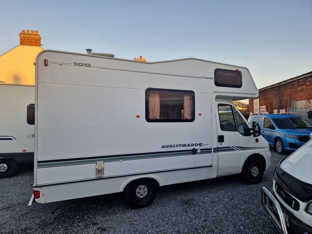 Used Compass Avantgarde 100 Coach Built Peugeot Boxer 2.0hdi in Weston ...