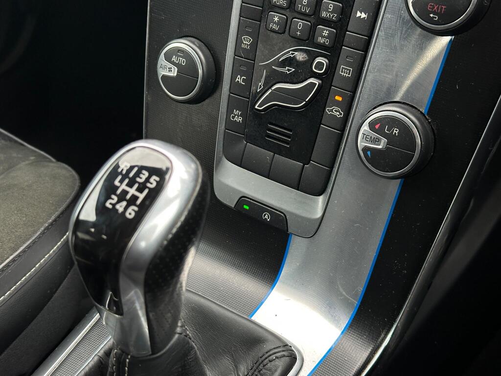 Used Volvo V40 Hatchback 1.6 D2 R-design Euro 5 (S/s) 5dr in Oldham ...