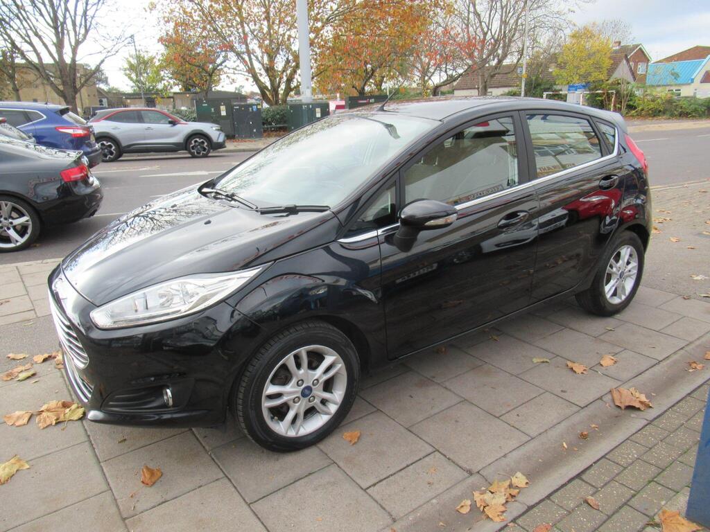 Used Ford Fiesta Hatchback 1.0t Ecoboost Zetec Euro 6 (S/s) 5dr in ...