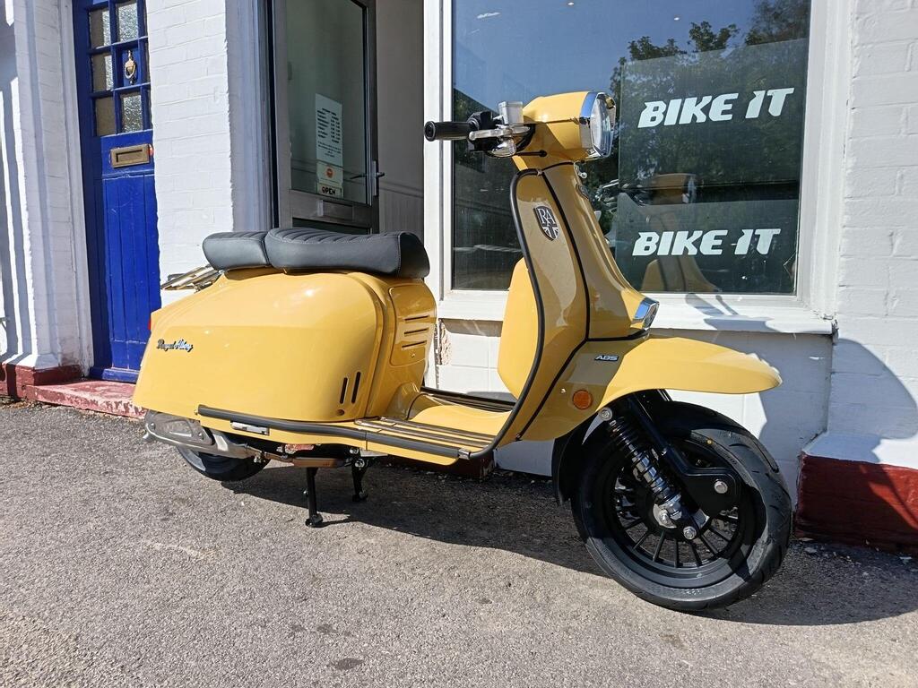 Used Royal Alloy Gp 125 Unlisted 2025 Gp 125 Lc Mt in Farnborough ...