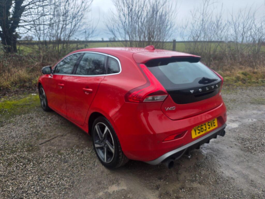 Used Volvo V40 Hatchback 1.6 D2 R-design Euro 5 (S/s) 5dr in ...