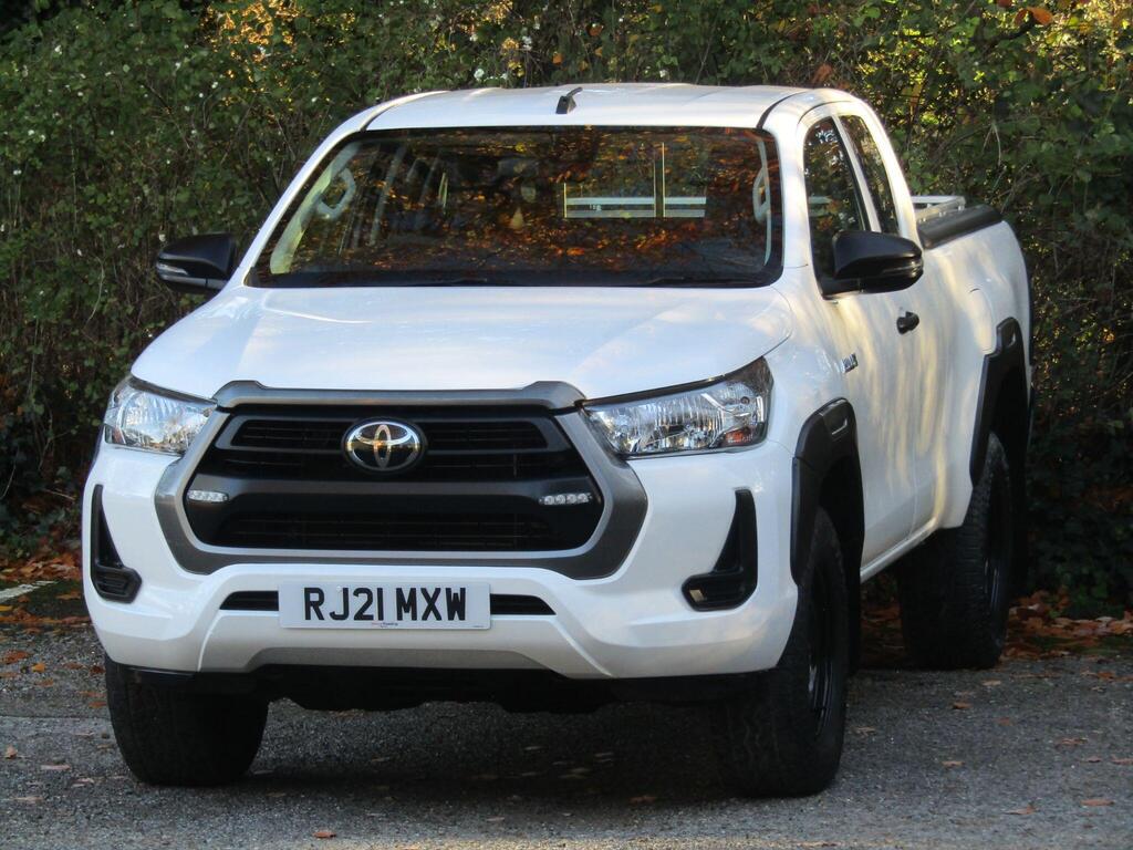 Used Toyota Hilux Pickup 2.4 D-4d Active Extra Cab Pickup 4wd Euro 6 (S ...