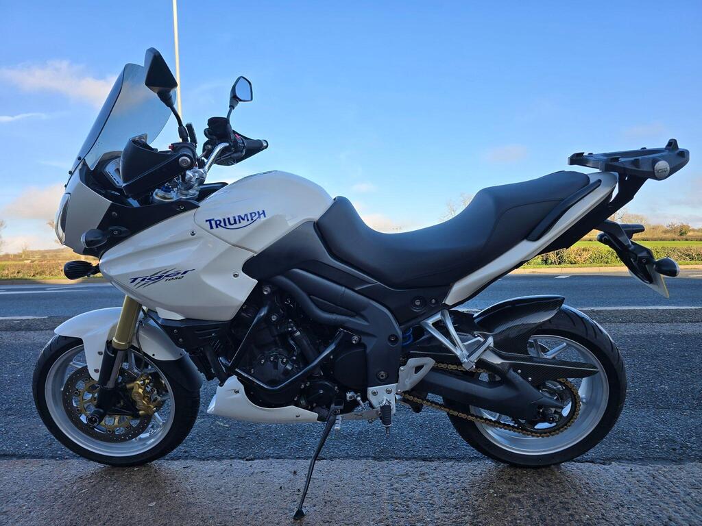 Used Triumph Tiger 1050 Adventure 1050 in Kibworth, Leicester ...