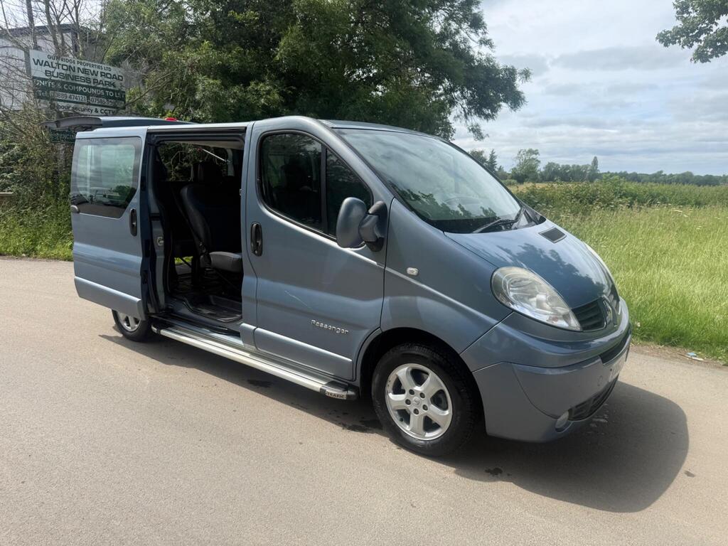 Used Renault Trafic Minibus 2.0 Dci Sport Auto 9 Seat Minibus in ...