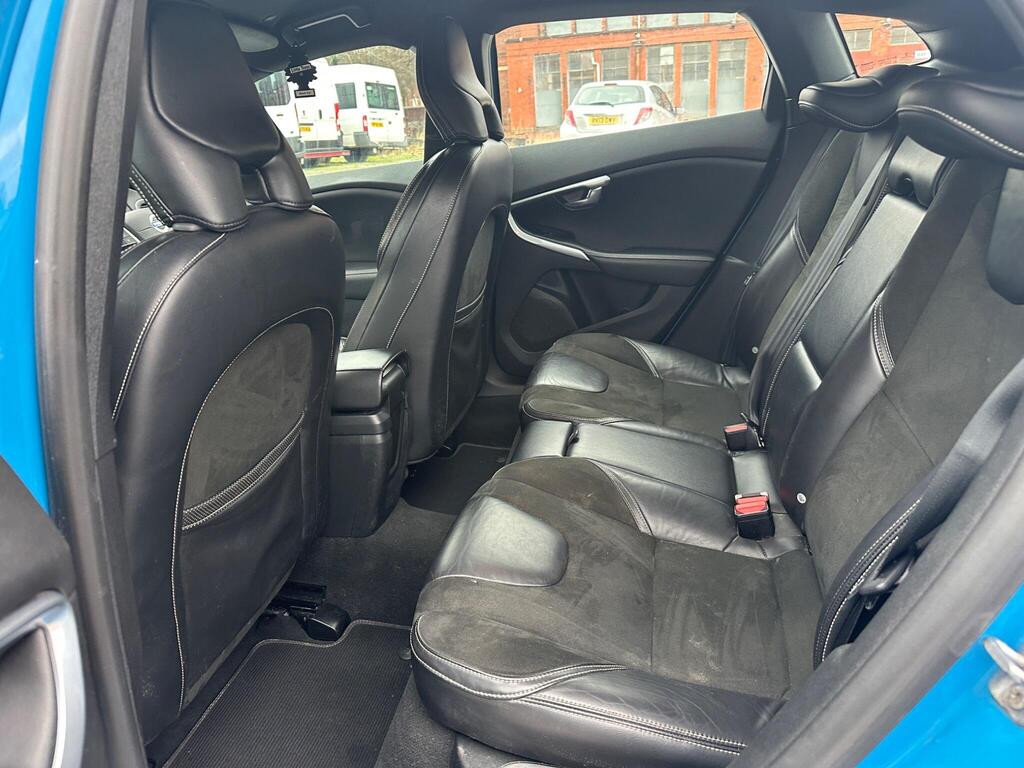Used Volvo V40 Hatchback 1.6 D2 R-design Euro 5 (S/s) 5dr in Oldham ...