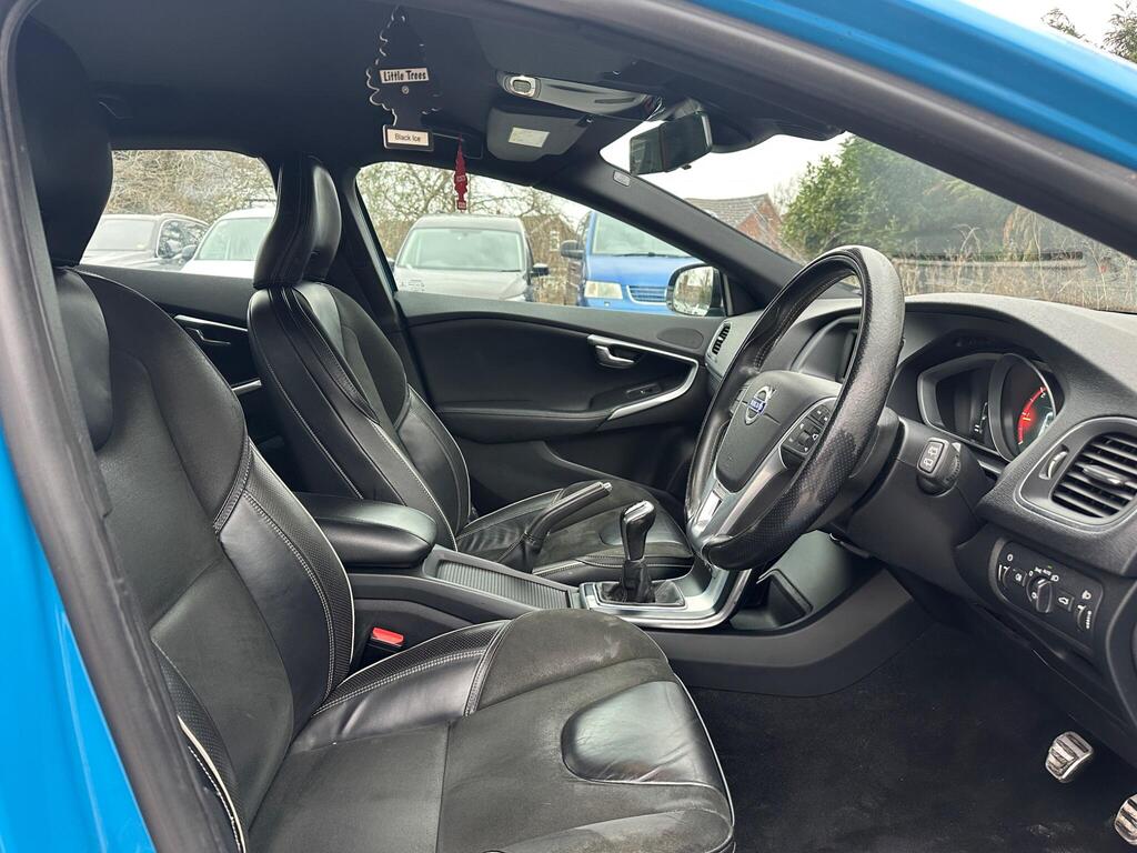 Used Volvo V40 Hatchback 1.6 D2 R-design Euro 5 (S/s) 5dr in Oldham ...