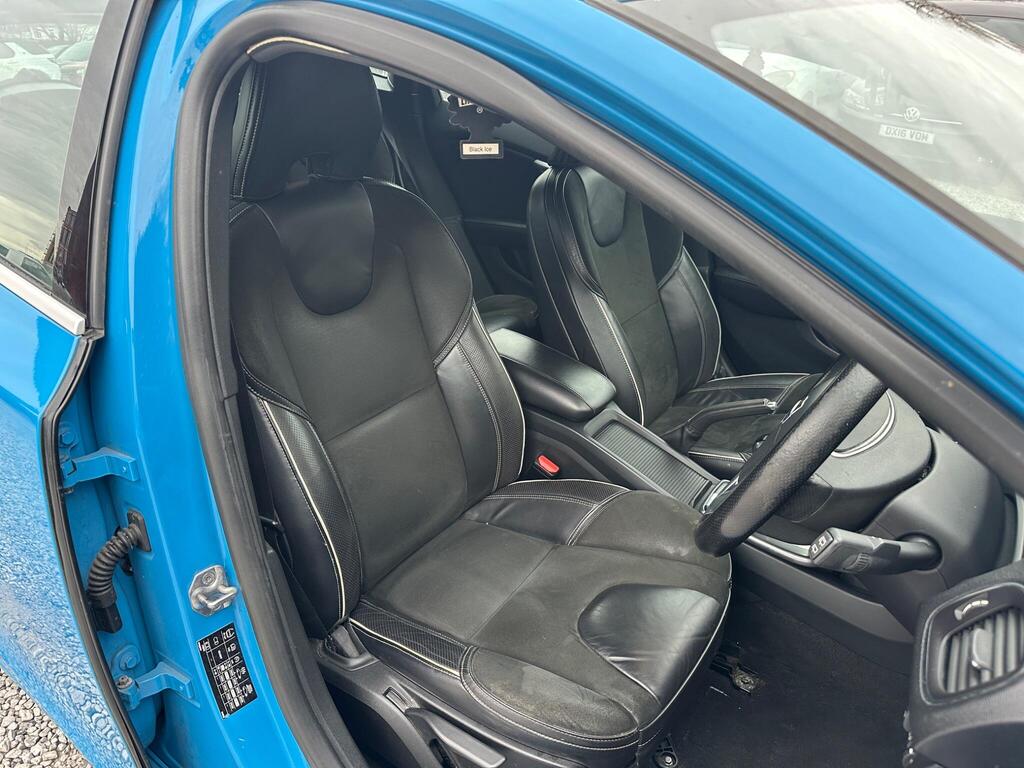 Used Volvo V40 Hatchback 1.6 D2 R-design Euro 5 (S/s) 5dr in Oldham ...