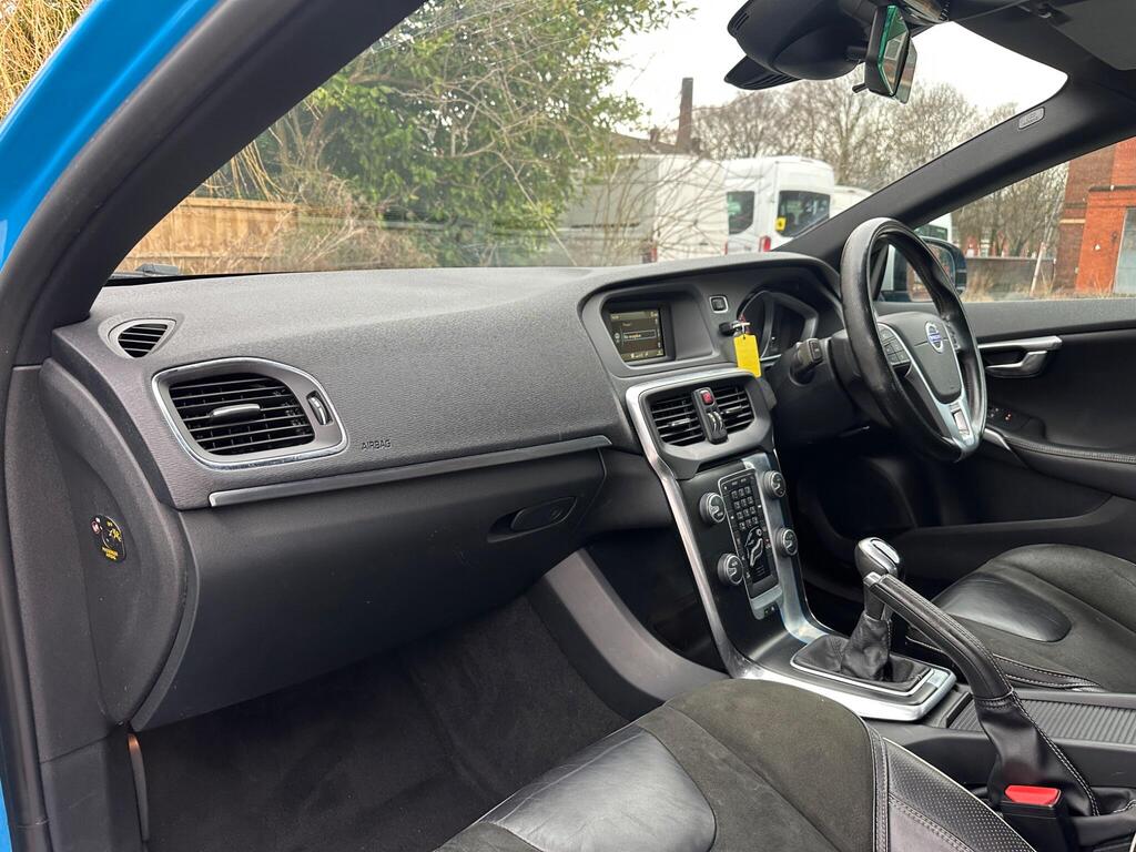Used Volvo V40 Hatchback 1.6 D2 R-design Euro 5 (S/s) 5dr in Oldham ...