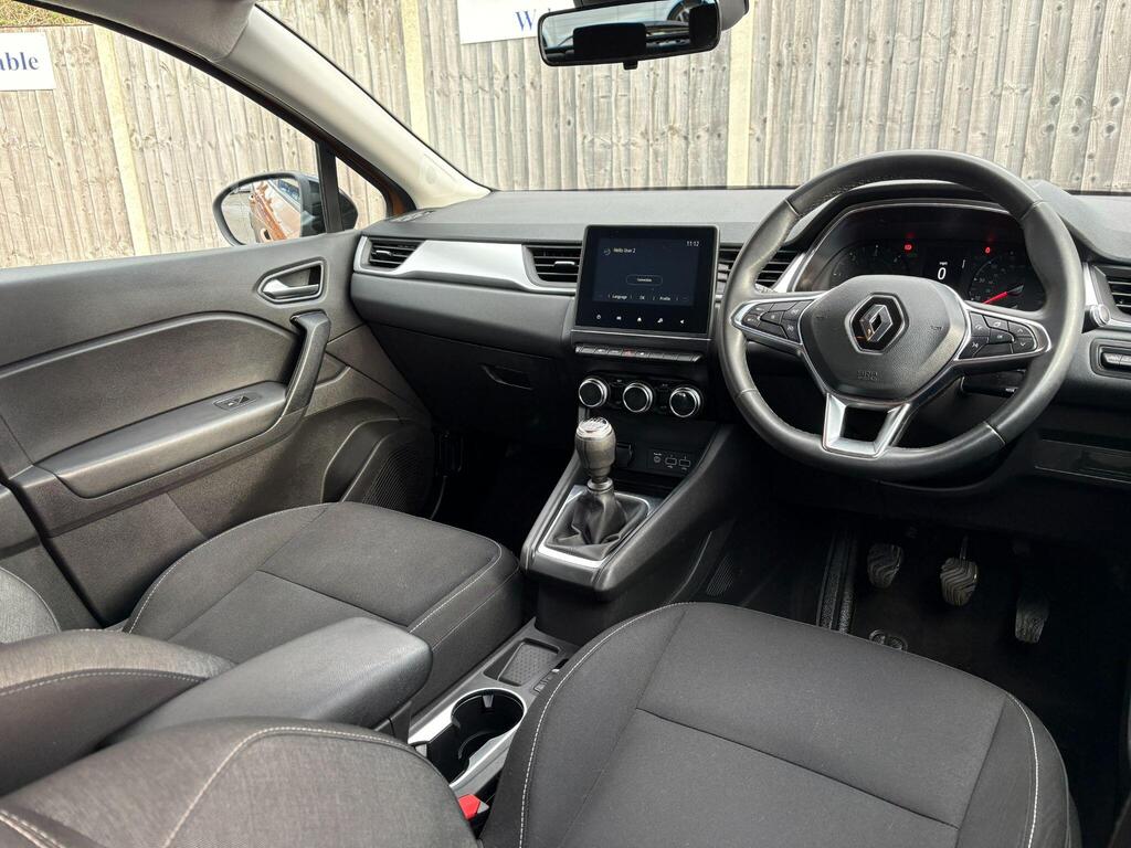 Used Renault Captur Suv 1.5 Blue Dci Iconic Euro 6 (S/s) 5dr in ...