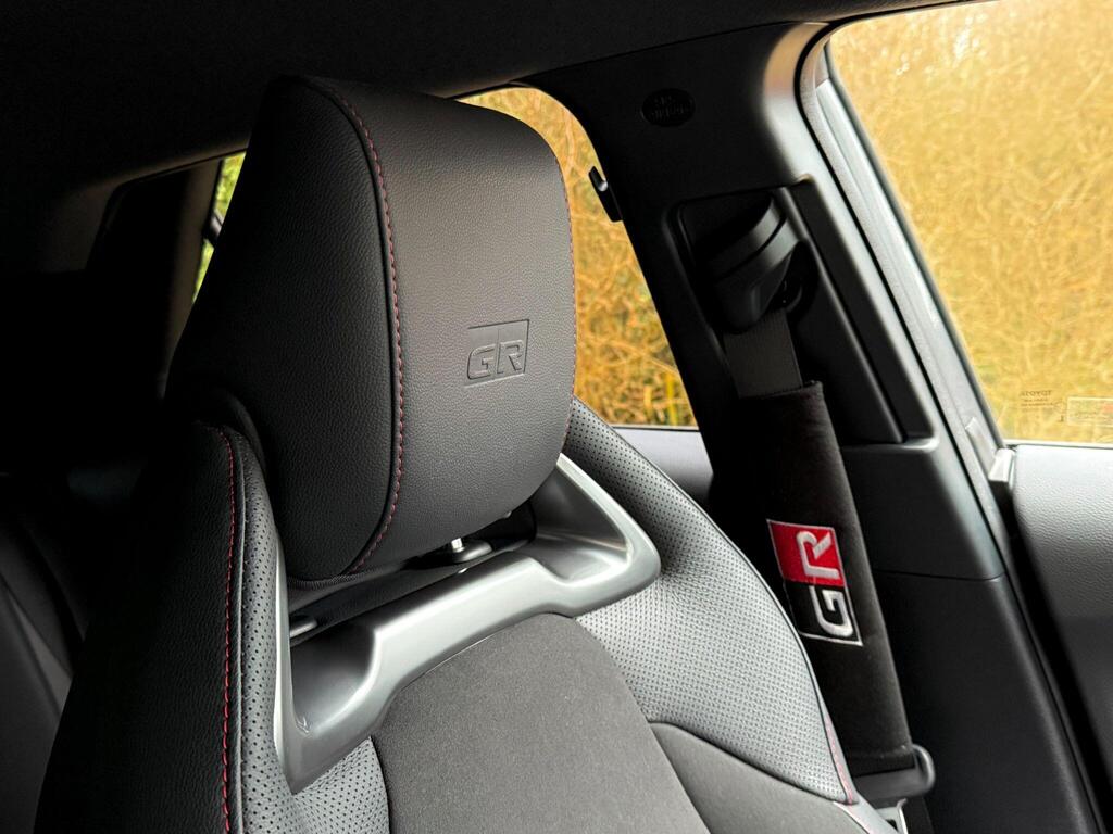 Used Toyota C-hr Suv 2.0 Vvt 13.6kwh Gr Sport Cvt Euro 6 (S/s) 5dr in ...