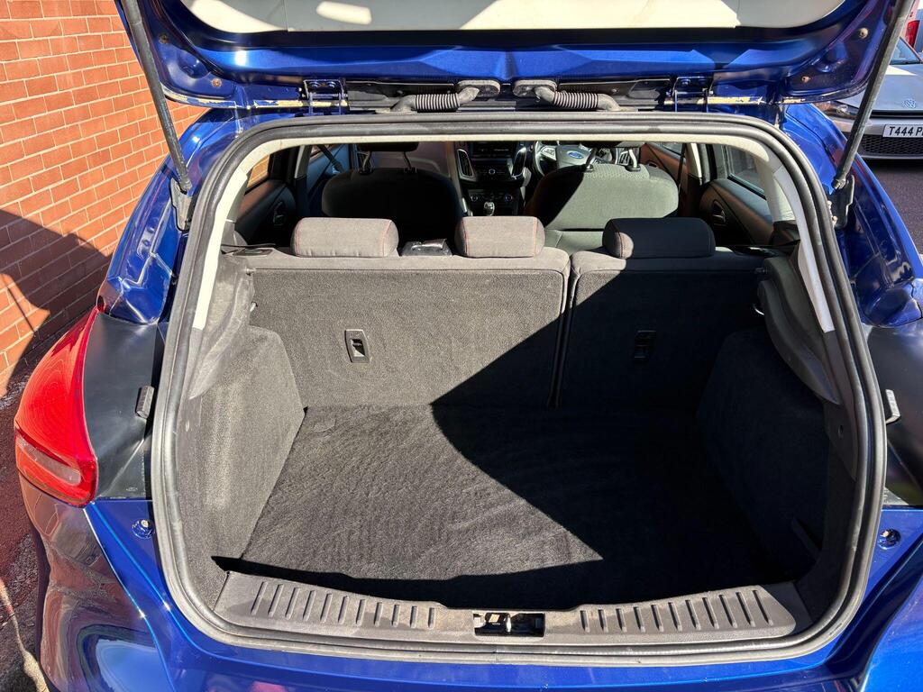 Used Ford Focus Hatchback 1.5 Tdci Zetec S Euro 6 (S/s) 5dr in Hebburn ...