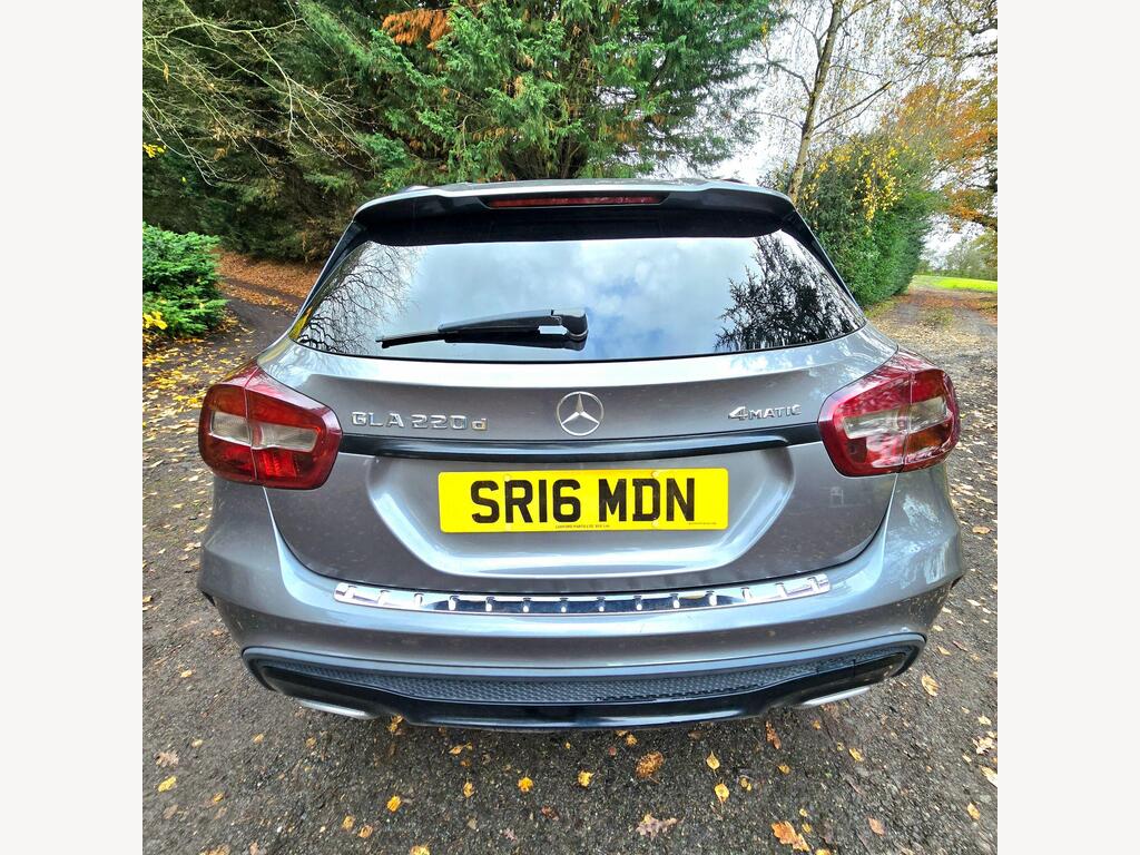 Used Mercedes-benz Gla Suv 2.1 Gla220d Amg Line 7g-dct 4matic Euro 6 (S ...