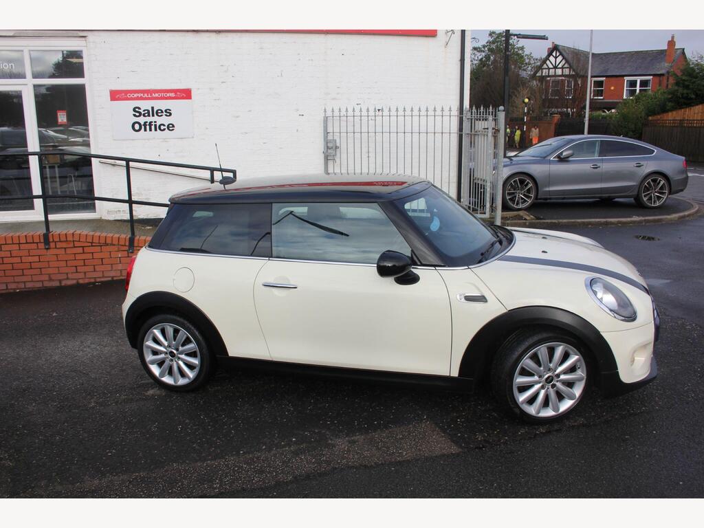 Used Mini Hatch Hatchback 1.5 Cooper D Euro 6 (S/s) 3dr in Chorley ...