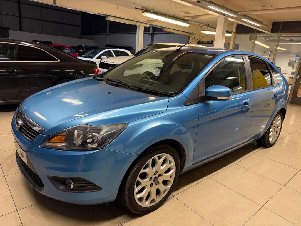 Used Ford Focus Hatchback 1.8 Zetec 5dr in Rotherham, South Yorkshire ...