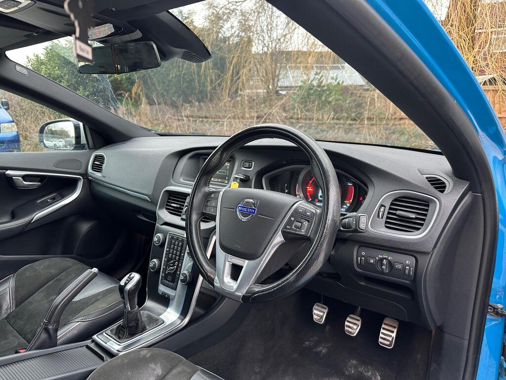 Used Volvo V40 Hatchback 1.6 D2 R-design Euro 5 (S/s) 5dr in Oldham ...