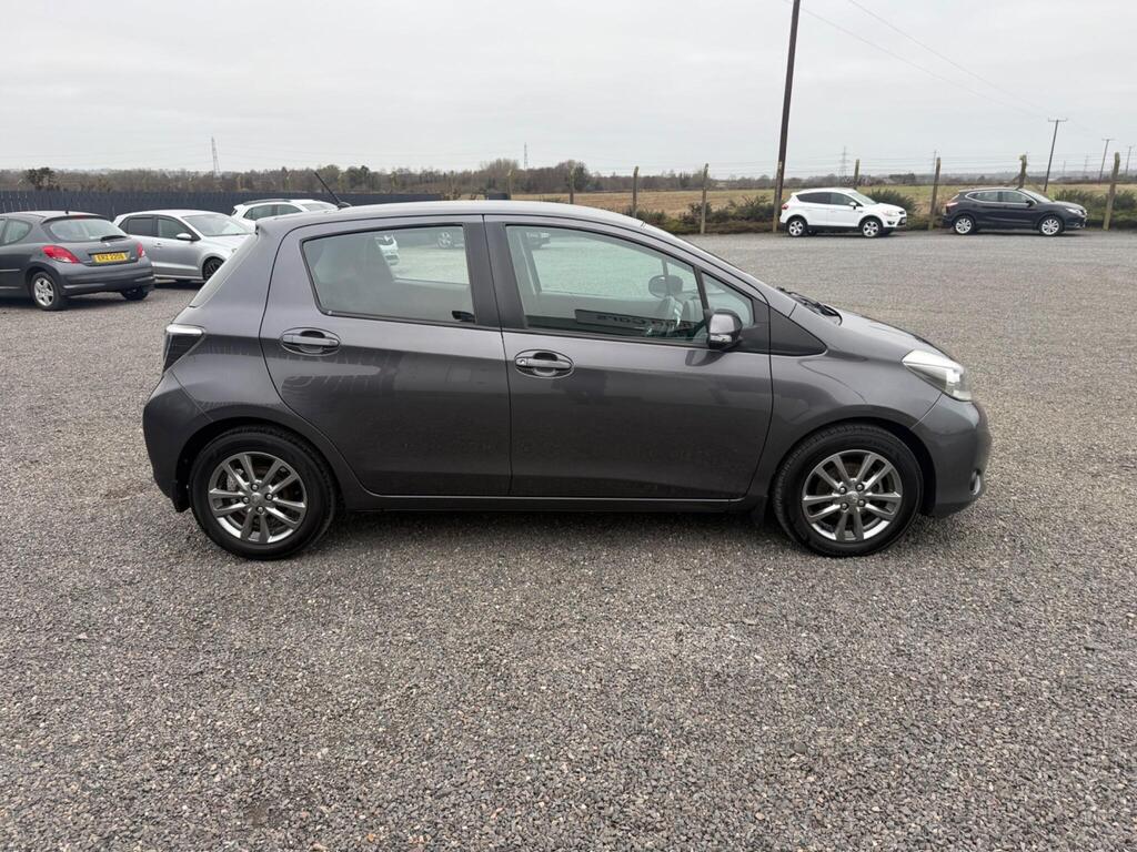 Used Toyota Yaris Hatchback 1.33 Dual Vvt-i Icon Plus Euro 5 5dr in ...
