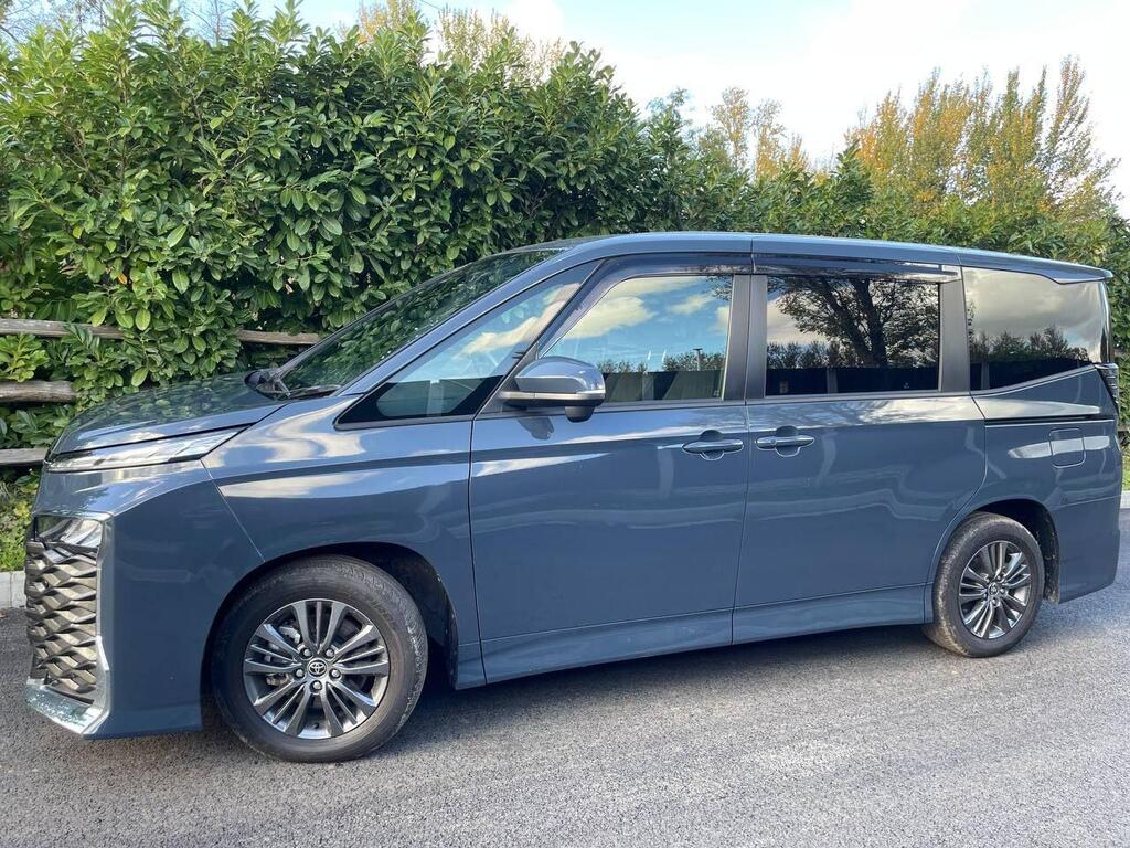 Used Toyota Voxy Mpv 1.8 Hybrid Auto 7 Seaters in Egham, Surrey | Japanese Used Car Limited