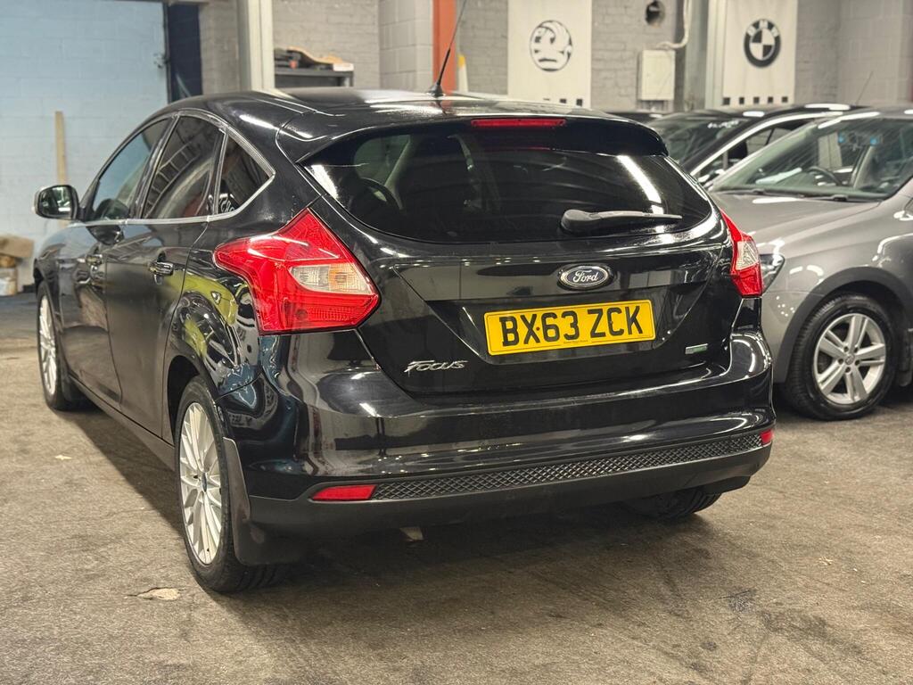 Used Ford Focus Hatchback 1.0t Ecoboost Zetec Euro 5 (S/s) 5dr in ...