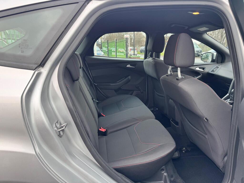Used Ford Focus Hatchback 1.0t Ecoboost St-line Auto Euro 6 (S/s) 5dr ...