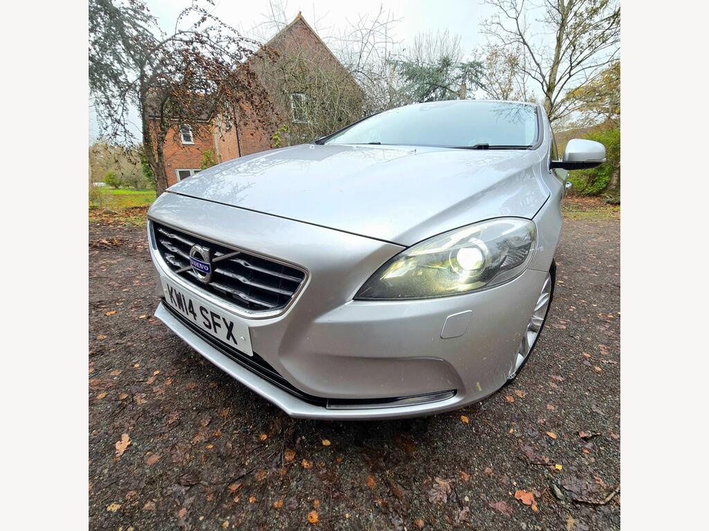 Used Volvo V40 Hatchback 1.6 D2 Se Lux Nav Powershift Euro 5 (S/s) 5dr ...