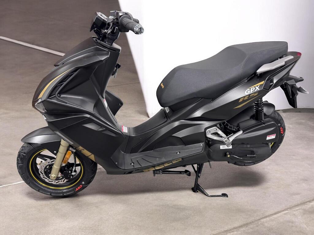 Used Neco Gpx 125 Moped 50 R Ac in Southampton, Hampshire | Southampton ...