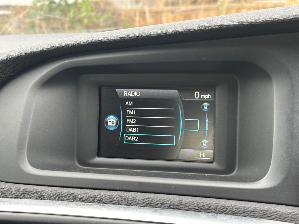Used Volvo V40 Hatchback 1.6 D2 R-design Euro 5 (S/s) 5dr in Oldham ...
