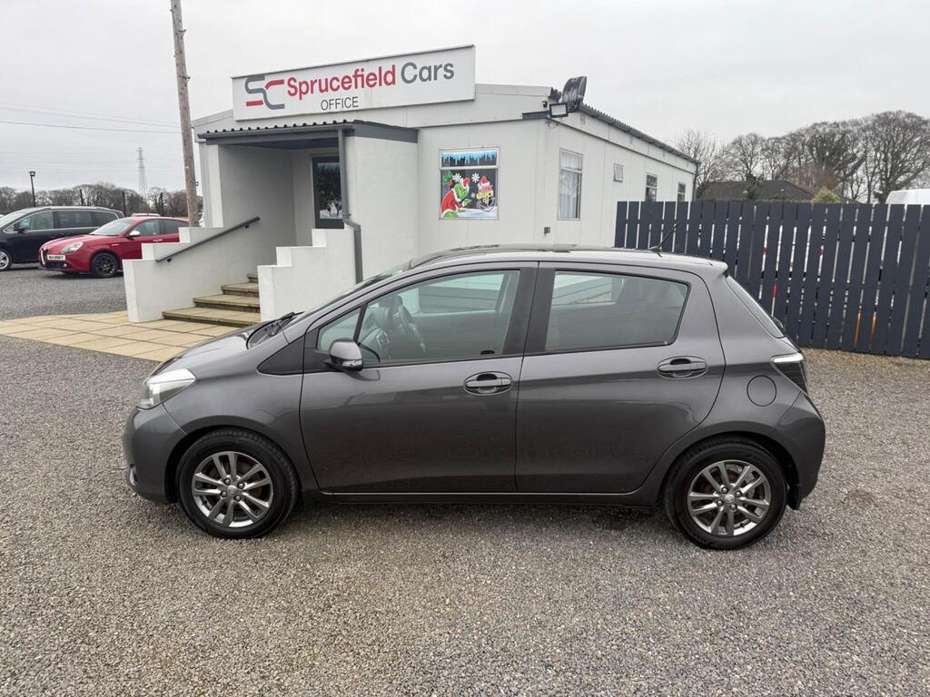 Used Toyota Yaris Hatchback 1.33 Dual Vvt-i Icon Plus Euro 5 5dr in ...