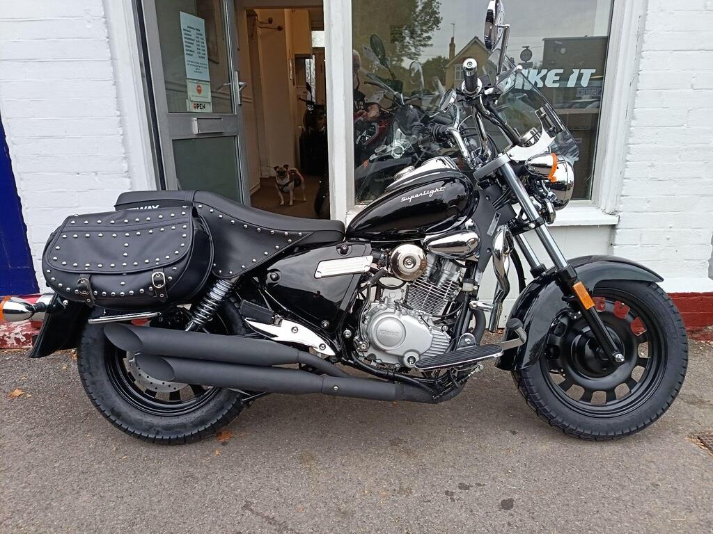 Used Keeway Superlight 125 Custom Cruiser 125 Se in Farnborough ...