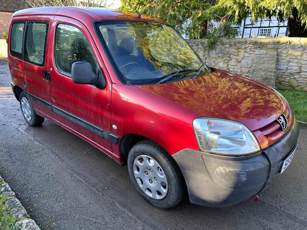 Used Peugeot Partner Mpv 1.4 Combi 5dr in Aylesbury, Buckinghamshire ...