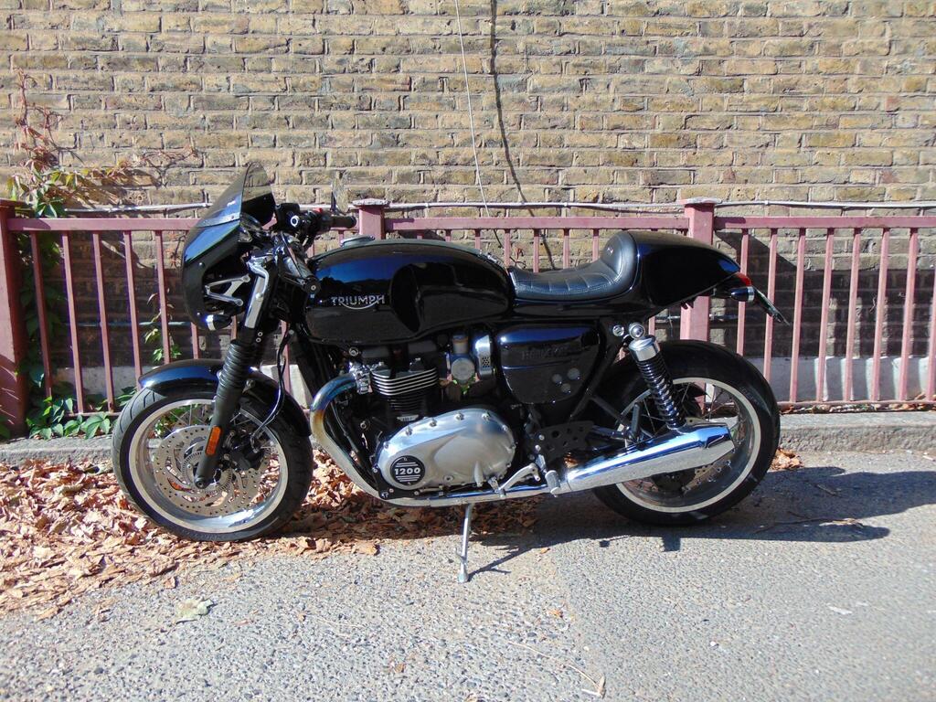 Used Triumph Thruxton 1200 Roadster/retro 1200 Euro 4 in London, London ...