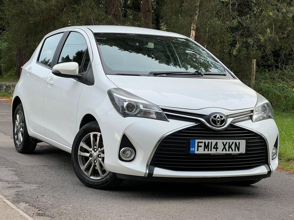 Used Toyota Yaris Hatchback 1.33 Dual Vvt-i Icon Euro 5 5dr in Ferndown ...
