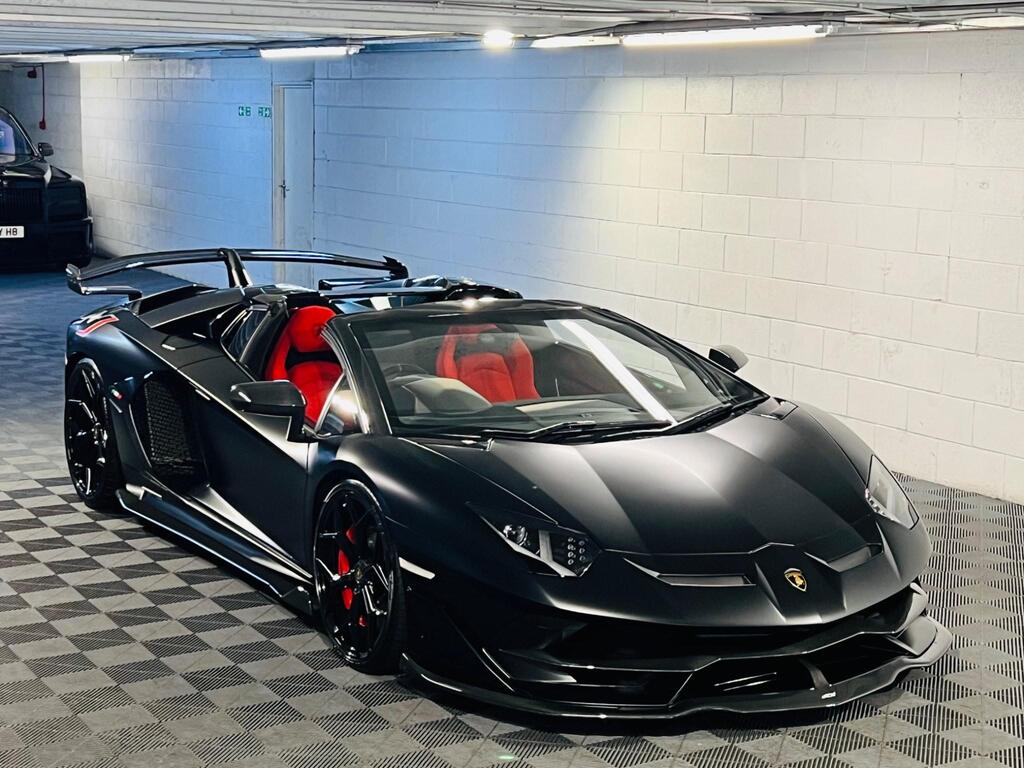 Lamborghini Aventador Roadster Matte Black