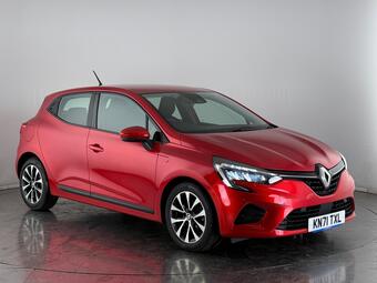 2021 Red Renault Clio, sale for £9,950 in Watford - Hertfordshire | The ...