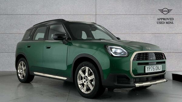 Stratstone Mini Chesterfield | Car dealership in Chesterfield | Autotrader