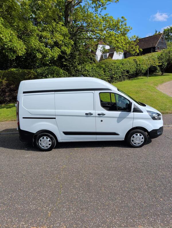 Ford Transit Custom Vans for sale | AutoTrader Vans