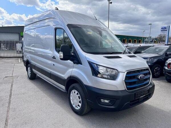 Group 1 Ford Guildford Van Centre | Van dealership in Guildford ...