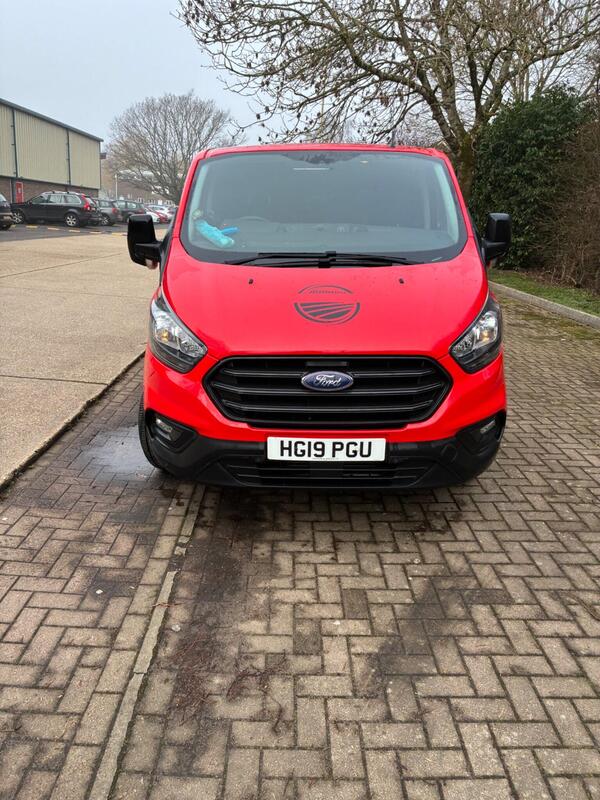 Ford Transit Custom Vans for sale | AutoTrader Vans