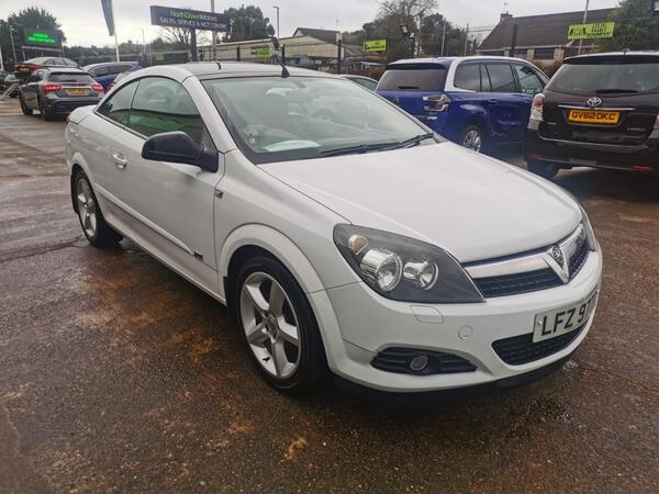 Used Vauxhall Astra Convertible Sport Cars For Sale | AutoTrader UK