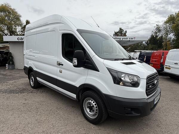Used Medium Wheelbase Vans for sale | AutoTrader Vans