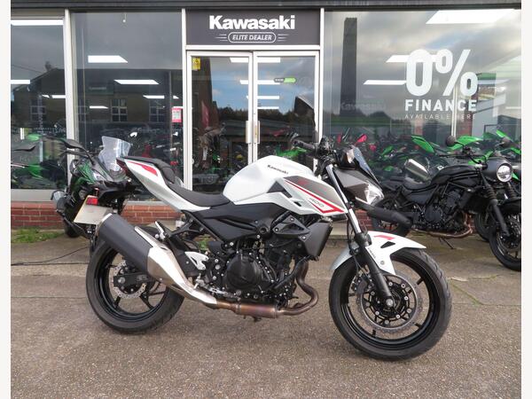 Kawasaki Z400 bikes for sale | AutoTrader Bikes