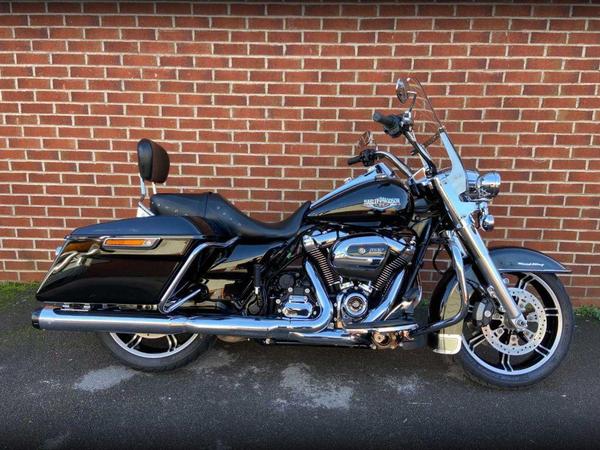 Road king touring store