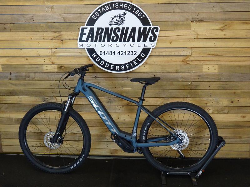 2023 Scott Aspect 930 Large for sale for 2 199 in Huddersfield Yorkshire