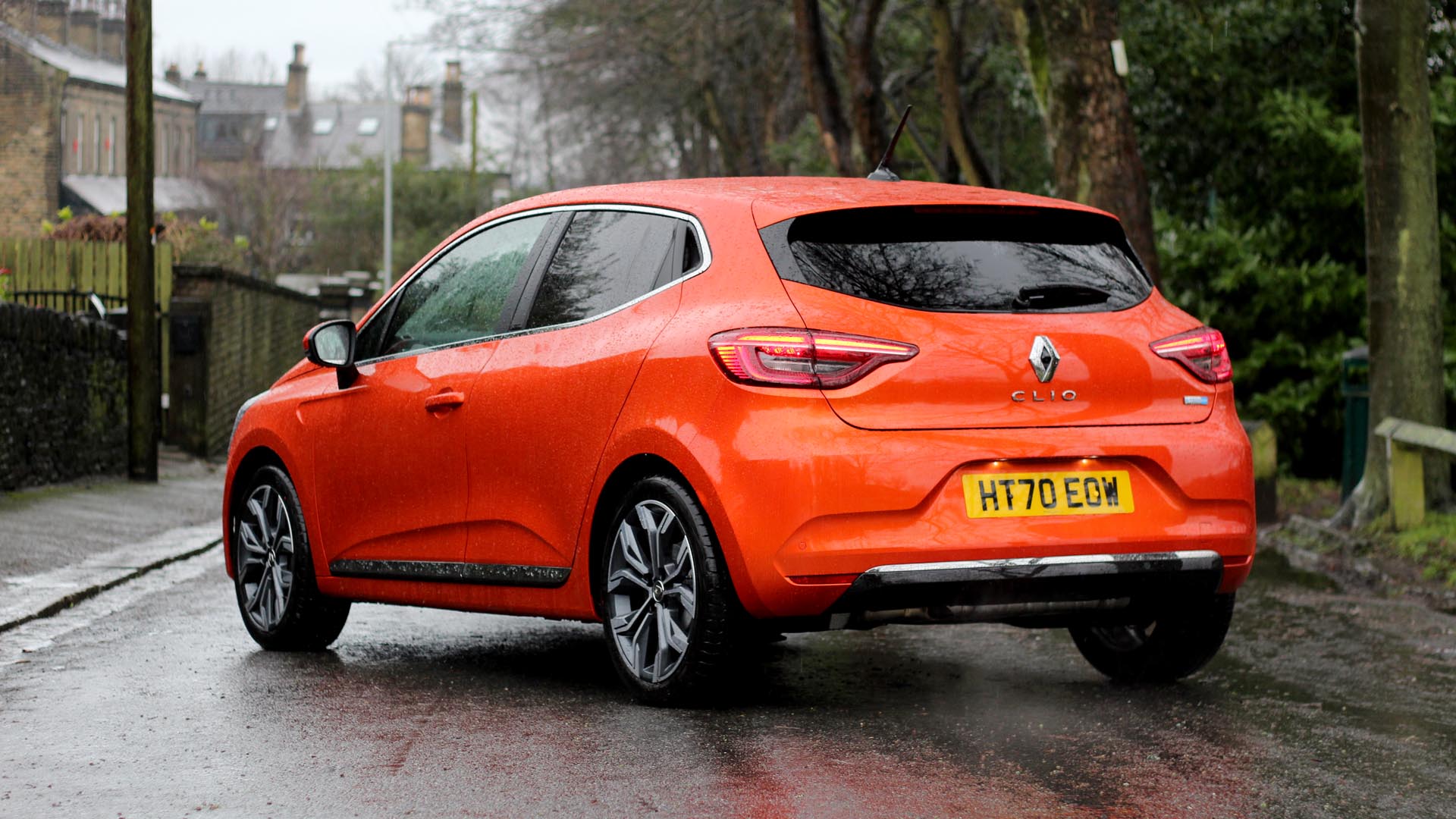 Renault Clio Review & Prices 2023 | AutoTrader UK