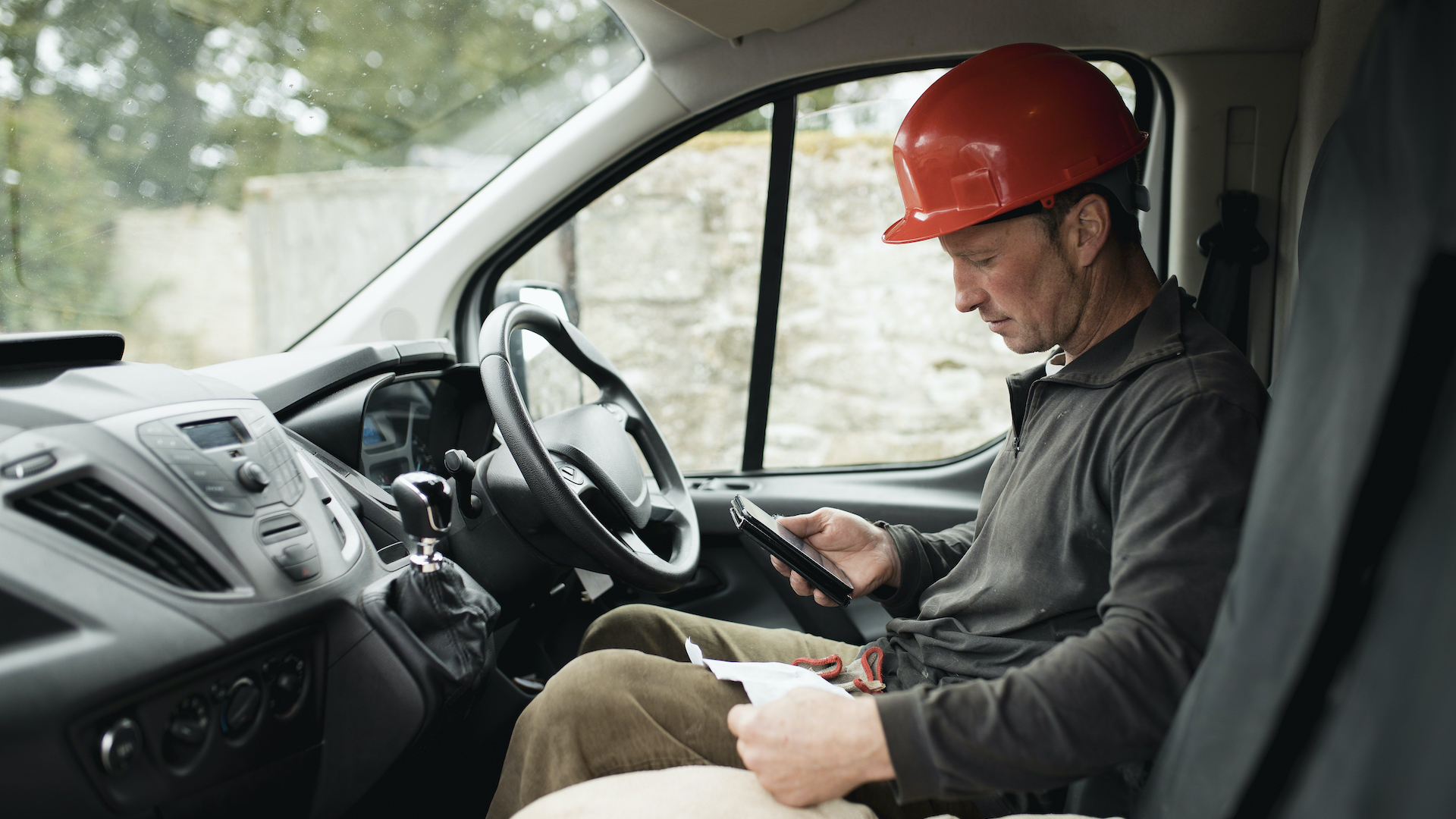 5 Best vans for builders | Autotrader