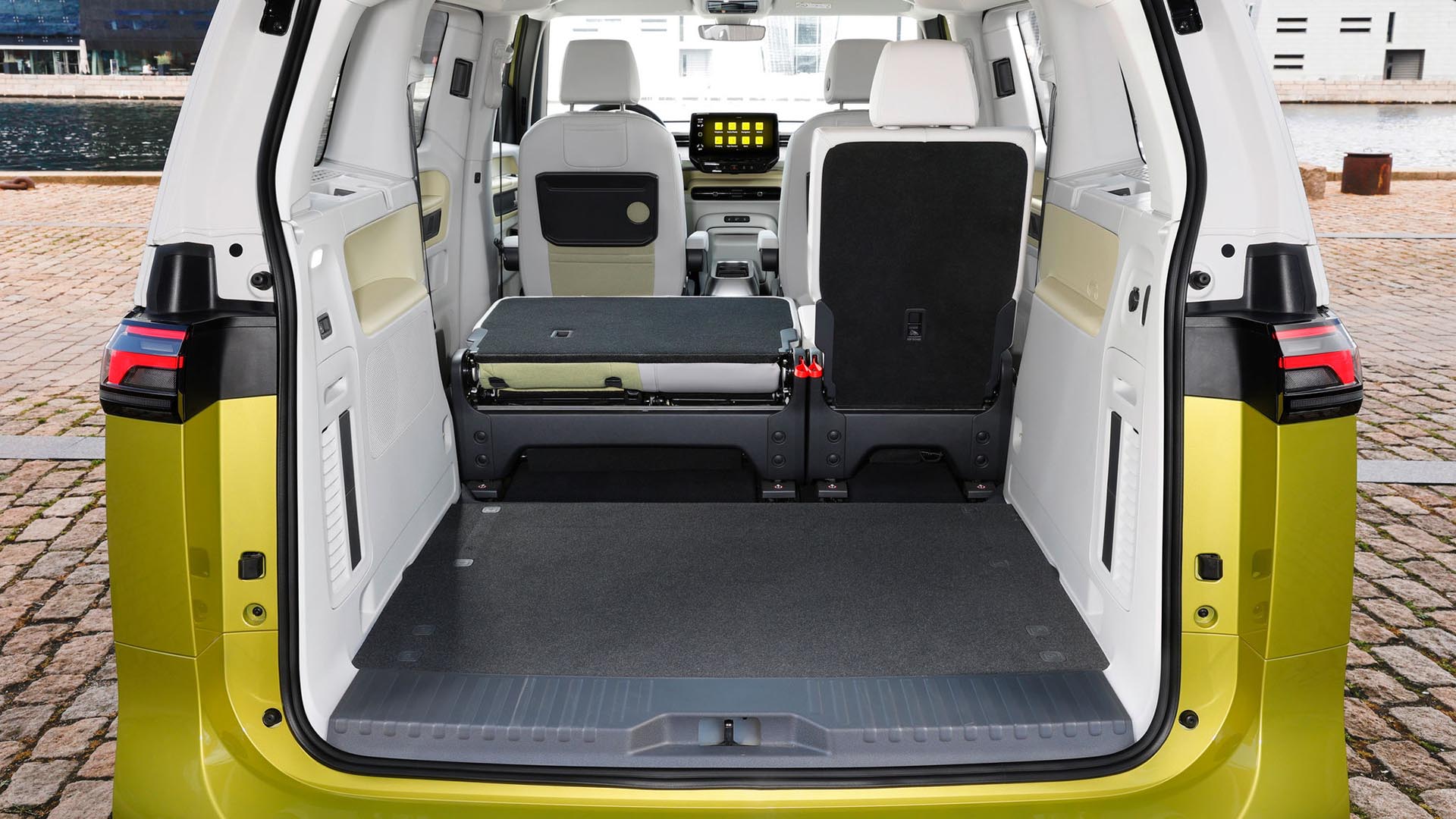 Volkswagen ID Buzz Review & Prices 2023 | AutoTrader UK